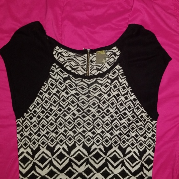 Taylor Woman | Dresses | Taylor Brand Sweater Style Fit And Flare Dress ...